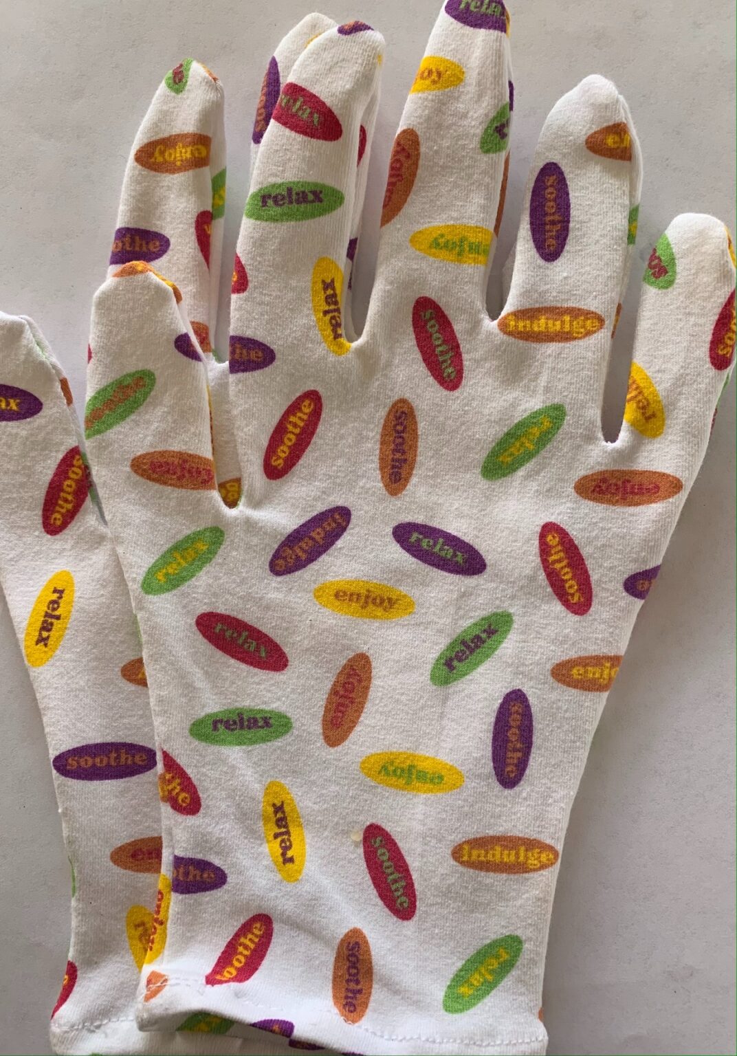 Moisturizing Gloves, Daisy Design Moisturizing Gloves – Moisture Jamzz